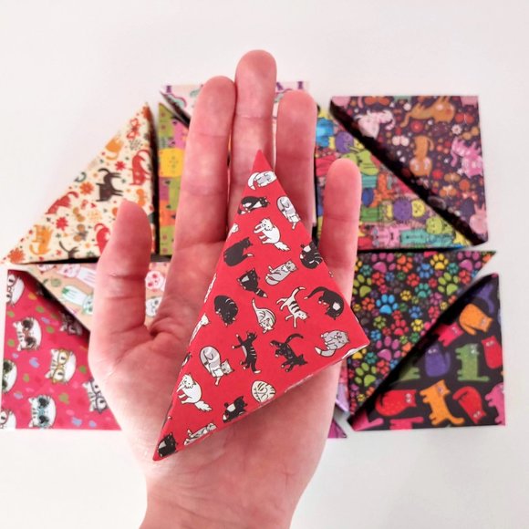 LittleFinerThings | Party Supplies | 2 Pack Triangle Paper Boxes W Lids ...